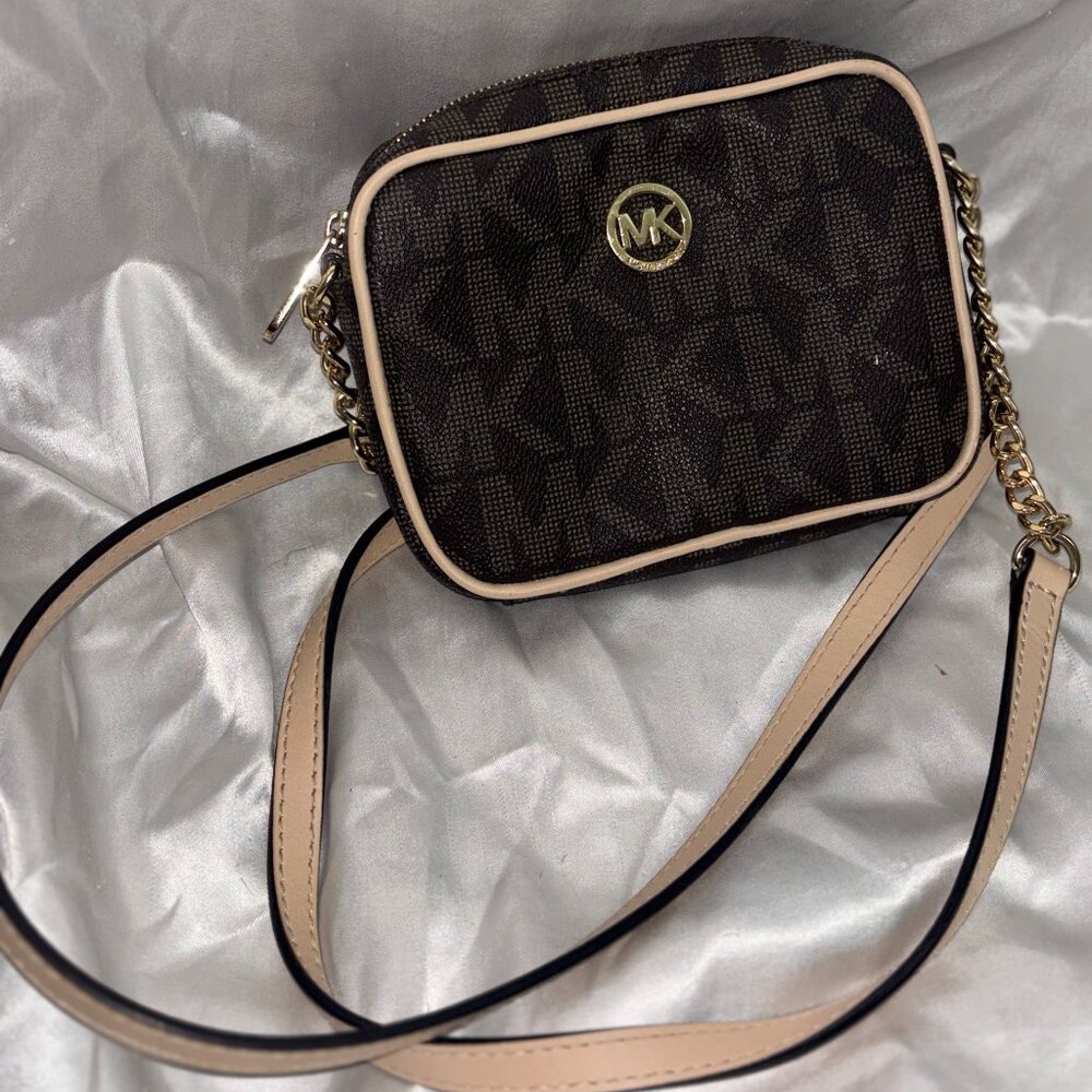 Michael Kors Mk Signature Mini Crossbody Bag - Gem
